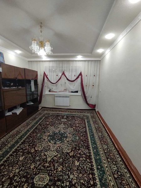Продается 4 комнатная квартира в массиве Согдиана