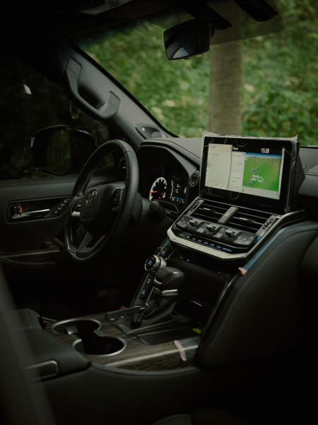 Toyota Land Cruiser 300