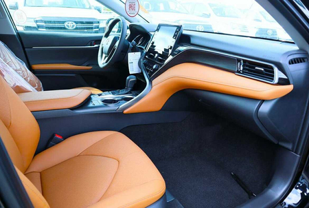Toyota Camry Hybrid Lumiere qora 2024 на заказ