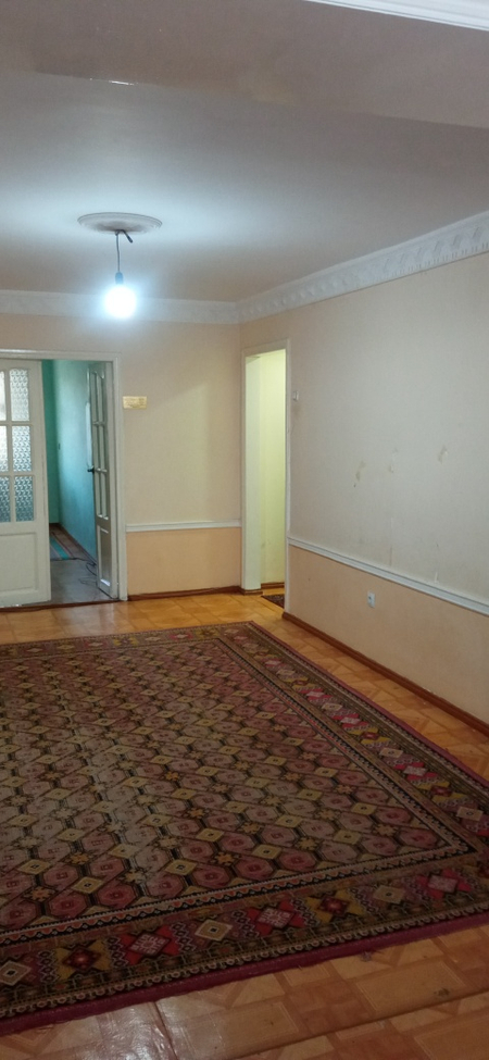 Продам квартиру 2х комнатную на массиве Ялангач Автосалон!