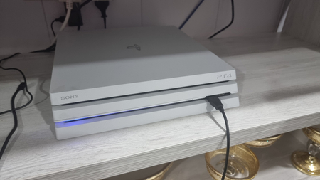 Playstation pro 1TB    сотилади