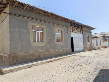 Chiroqchi Markazida uy sotiladi . Uzbekiston kuchasi