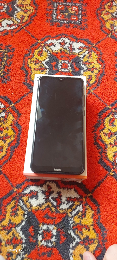Xiaomi 8 yangi qora
