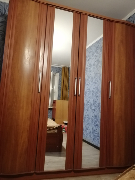 Продаётся шкаф б/у в хорошем состоянии