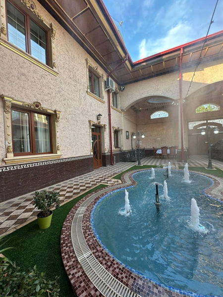 Катта Бог махалля 8 комнат 2 этажа 2 сотки 400м2