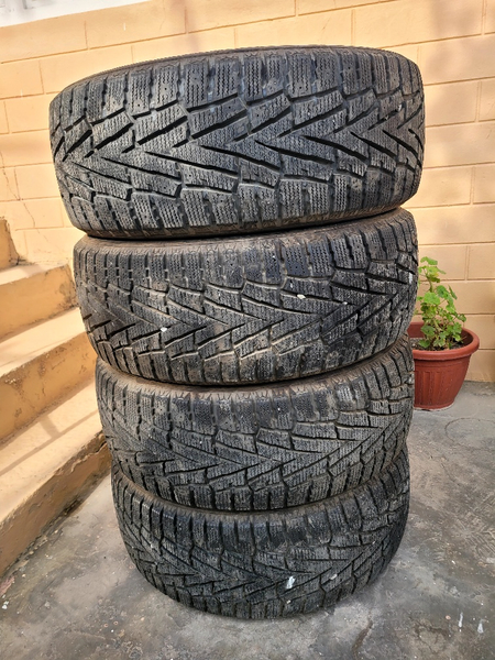 255.55.R18 Зимни шины