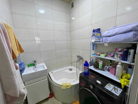Продаётся квартиры  3/4/4 на Мирабадском районе Куйлюк-1 (J2337)