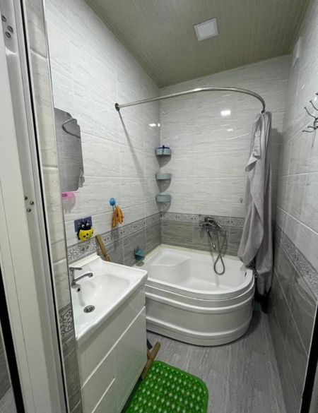 Chilonzor Rayxon kafeda 2*3/2/4 56m² boʻlgan shinam kvartira ijaraga