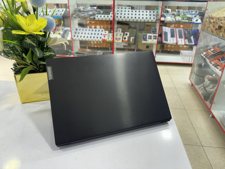 Lenovo core i3 ssd va hdd hotiraga ega ishlashlari tez noutbuk