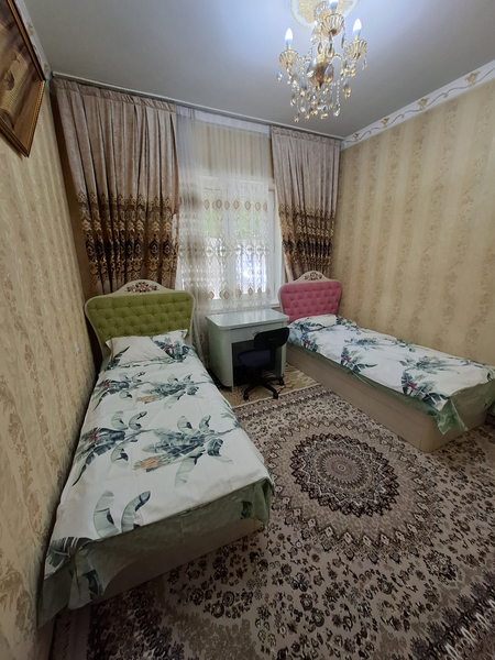 Юнусабад 14 квартал 4/1/5  700 у.е.