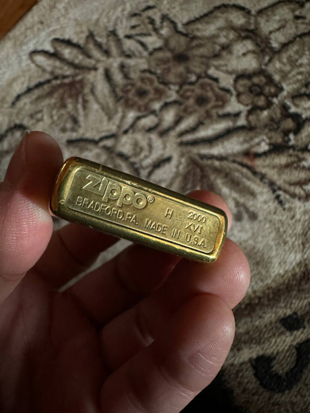 Продается коллекция оригинальных зажигалок от компании ZIPPO