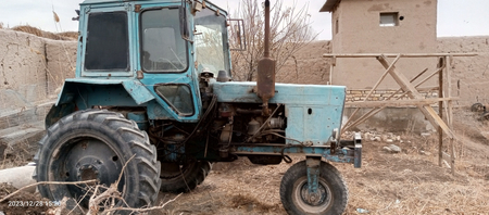 Mtz 80 traktori sotiladi