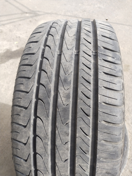 Продам 1  шину 225 45 r17