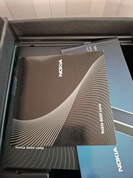 Nokia 8600 Luma состояние хорошее