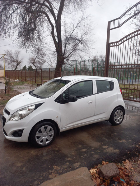 Продается автомобиль Chevrolet Spark 2017 декабрь