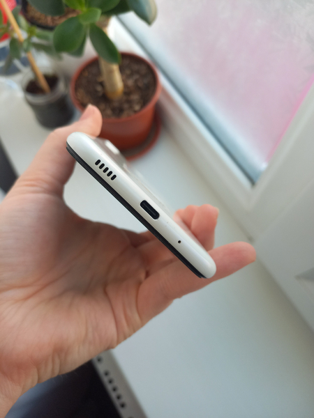 Телефон samsung galaxy A11 (32gb)