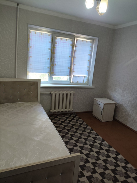 Продаётся Чиланзар 8кв 3/4/4 балкон 1.5х3