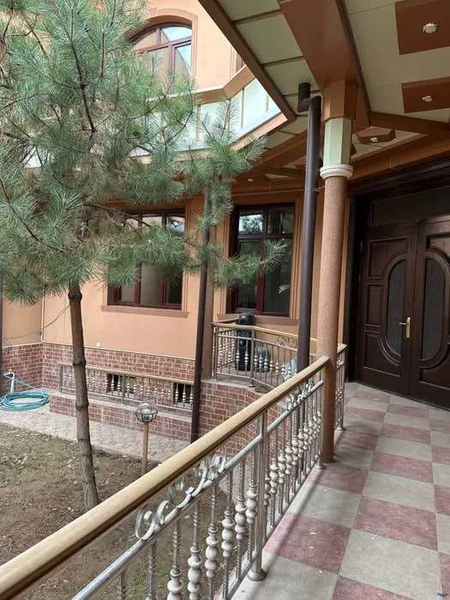 Сдаётся участок, под офис, ориентир гостиница Россия ID: 54820