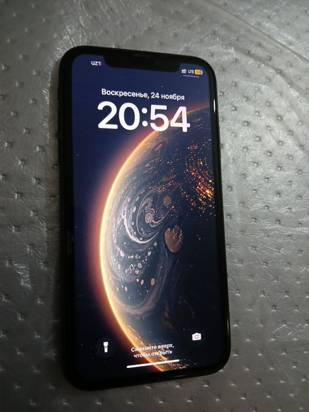 Iphone 11 отличное состояние с коробкой