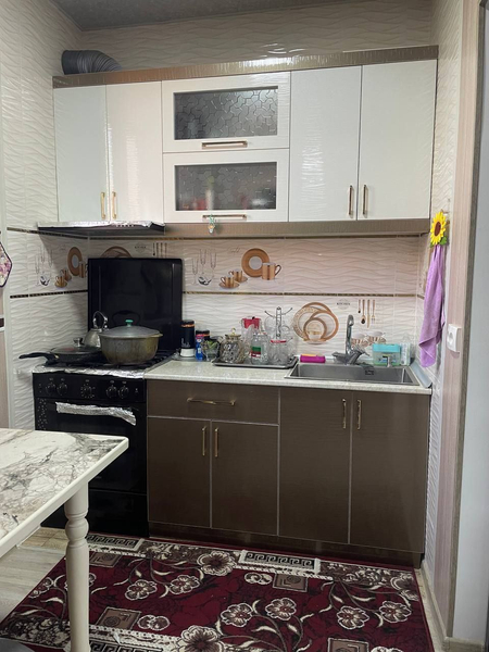 Срочно продаю 3 комнотная квартира Сергелинский район 4 квартал