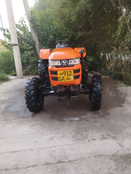 Traktor 404 chimgan