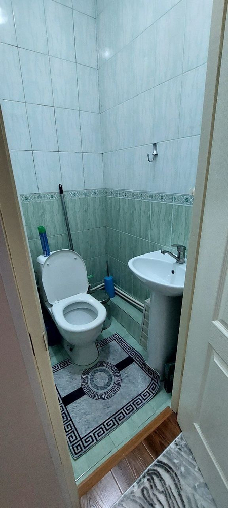 Сдаётся ул. Бабура 3комн.1этаж.