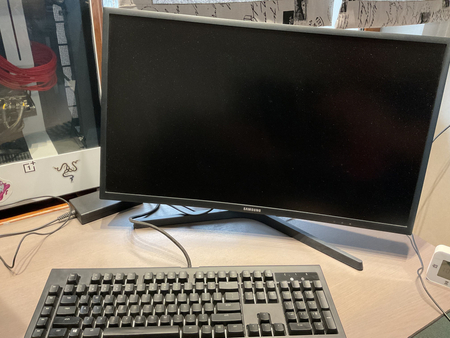 Монитор Samsung 144Hz C27FG73FQI QLED
