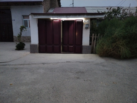 Hovli sotiladi narpay sentrdan Navruz MFY