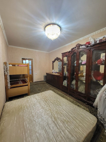 Yunusobod 8 kv 3/4/4 balkon 1.5/6 4 hona qilingan