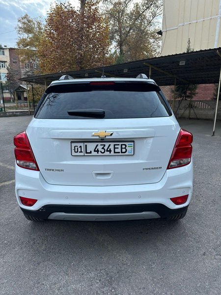 Tracker 1 avtomobil
