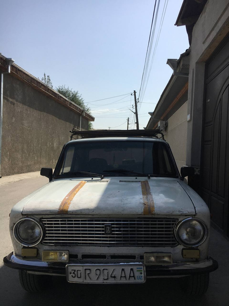 vaz 21013 sotiladi