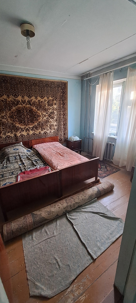 Срочно продаётся 3 комнатная квартира  77 серия  на 3 этаже