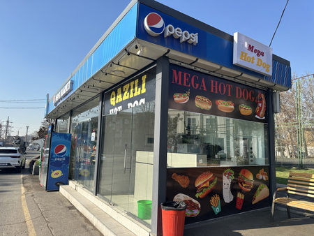 Ostanavka fasfoodga