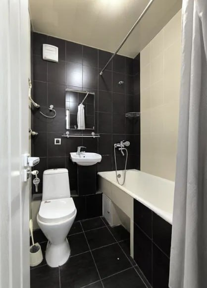 Дархан  4/9/9 Балкон 1*7м² Общ пл 100м² Инконель