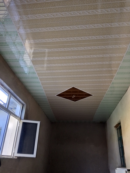 Hovli sotiladi 8 sotix 6xona