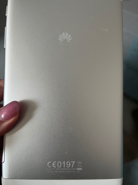 Планшет Huawei почти новый