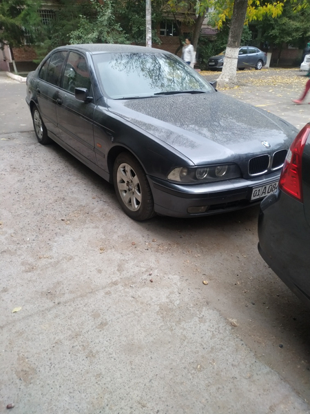 Продам отличную BMW