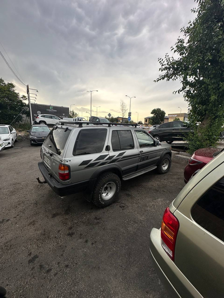 Nissan  pathfinder