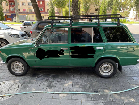 JGULI VAZ 2102 srochna sotiladi