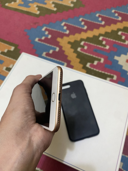 Iphone 8 plus Gold