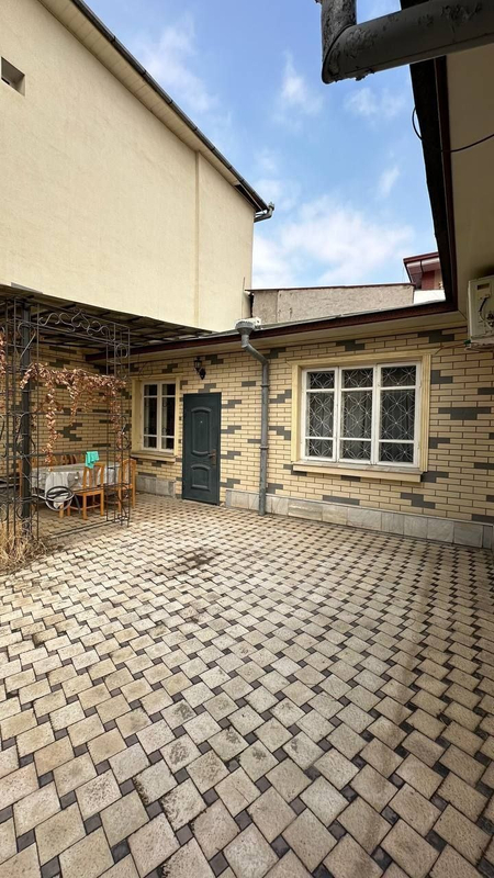 Ракат махалля 3 5 сот с домом 250м²  идеален под офис