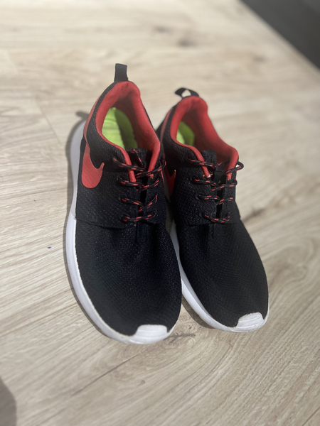 Кроссовки Nike