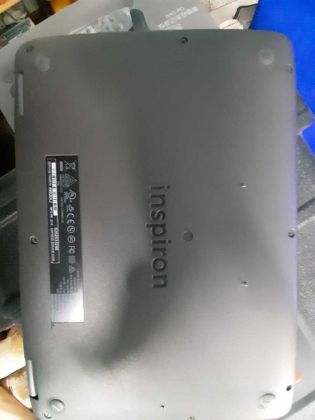 Ноутбук Dell Inspiron P25T