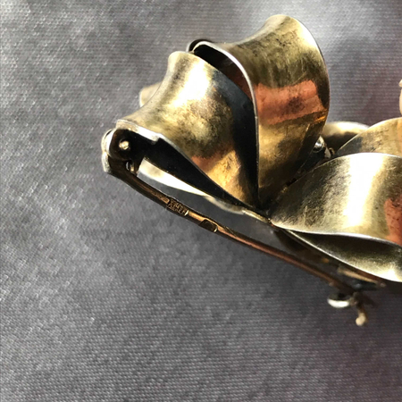 Серебряная старинная брошь СССР