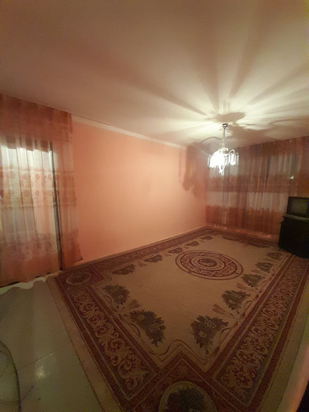 Продаётся квартира в Чиланзаре 24 кв Ориентир Ширин перекрёсток 2/5/5