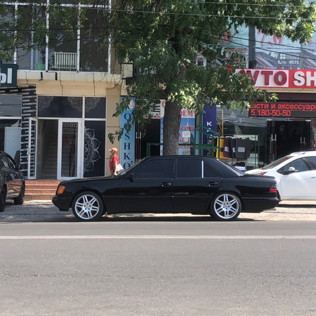 Mercedes Benz W124 naxta yoki barterga