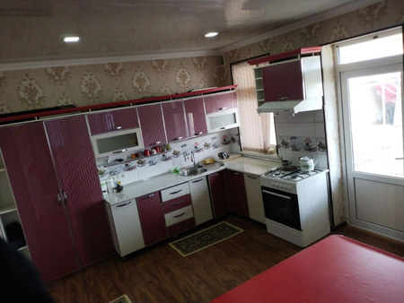 Kotedj 4sotixli idealniy remont, olib yashaladigan Yana kelishiladi