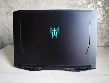 ASER PREDATOR PH317-54/i7-10750H/32GB/1TB SSD/GeForce RTX 2070 - 8GB