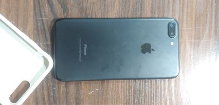 Продам Iphone 7 plus