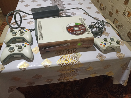 Приставка Xbox 360